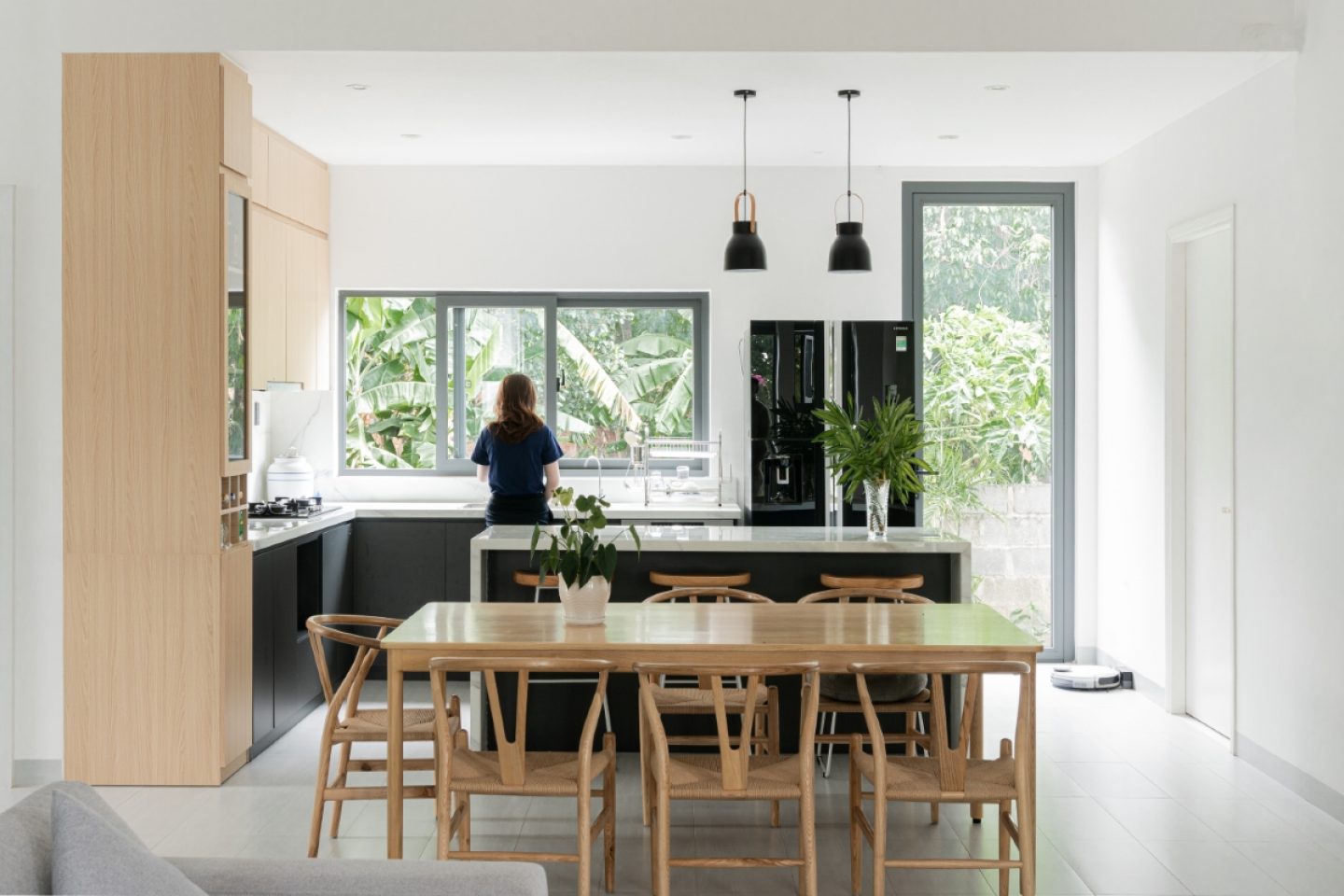 Tổ ấm đa thế hệ với thiết kế “kín ngoài, mở trong” | Make My Home - Hội Kiến Trúc Sư Việt Nam