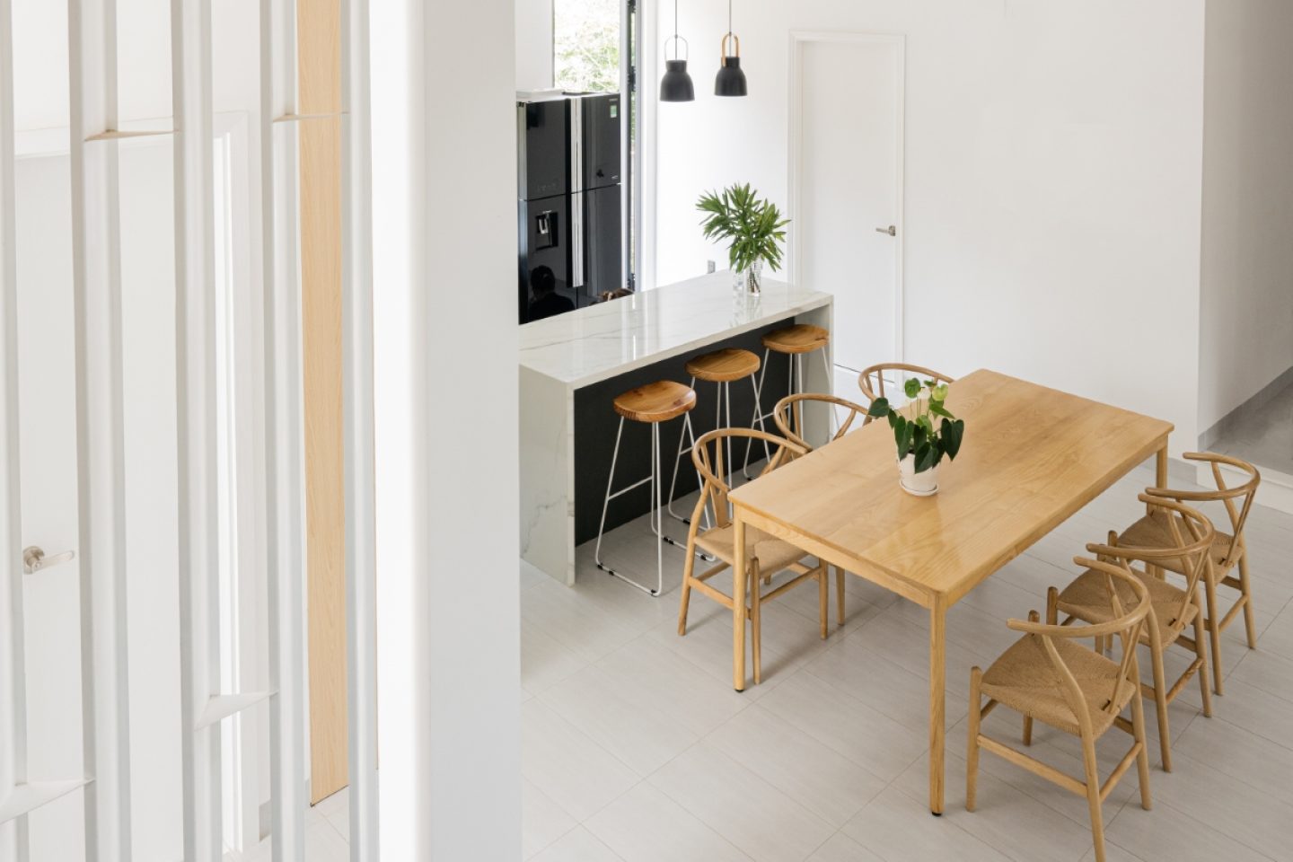 Tổ ấm đa thế hệ với thiết kế “kín ngoài, mở trong” | Make My Home - Hội Kiến Trúc Sư Việt Nam