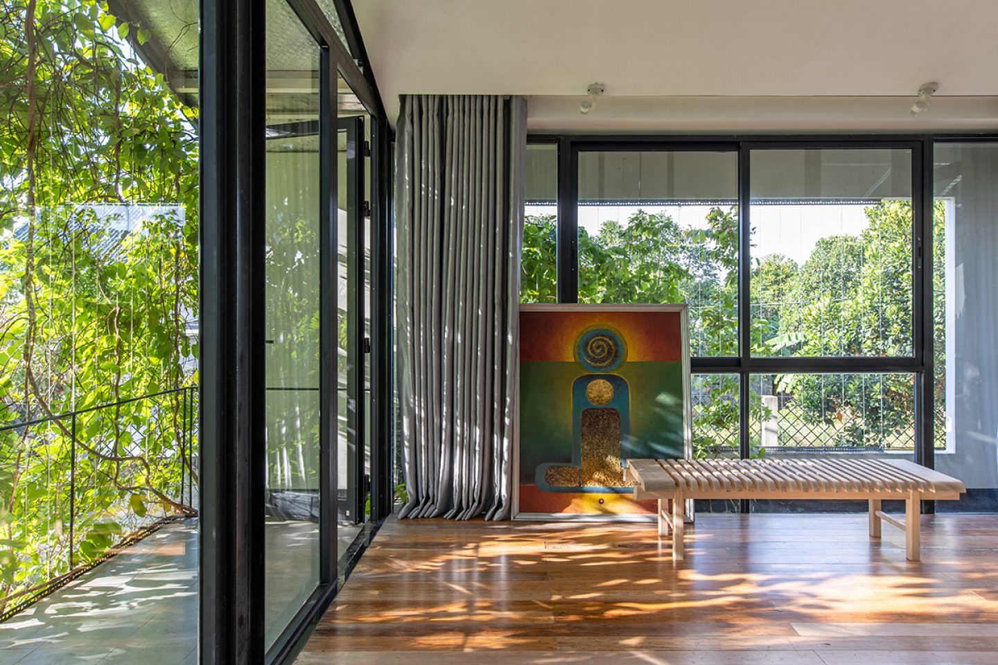 Hillside house: Ngôi nhà bọc kính nằm bên sườn đồi | Cote Architects