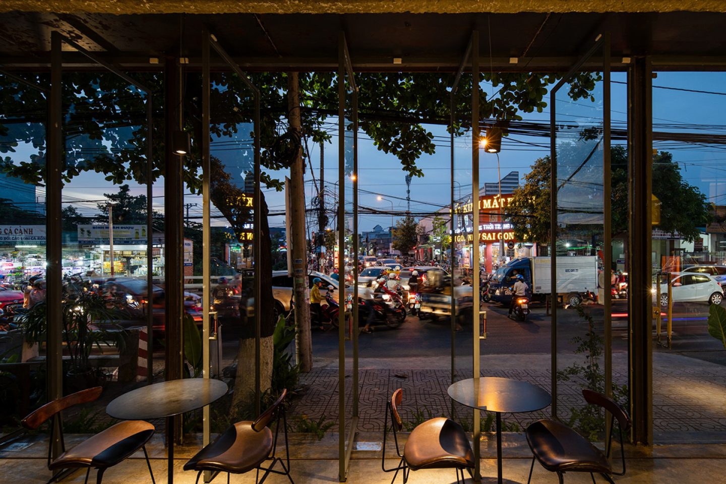 Nomad Café - Quán cafe với giải pháp có thể tái sử dụng vật liệu | A+H ...